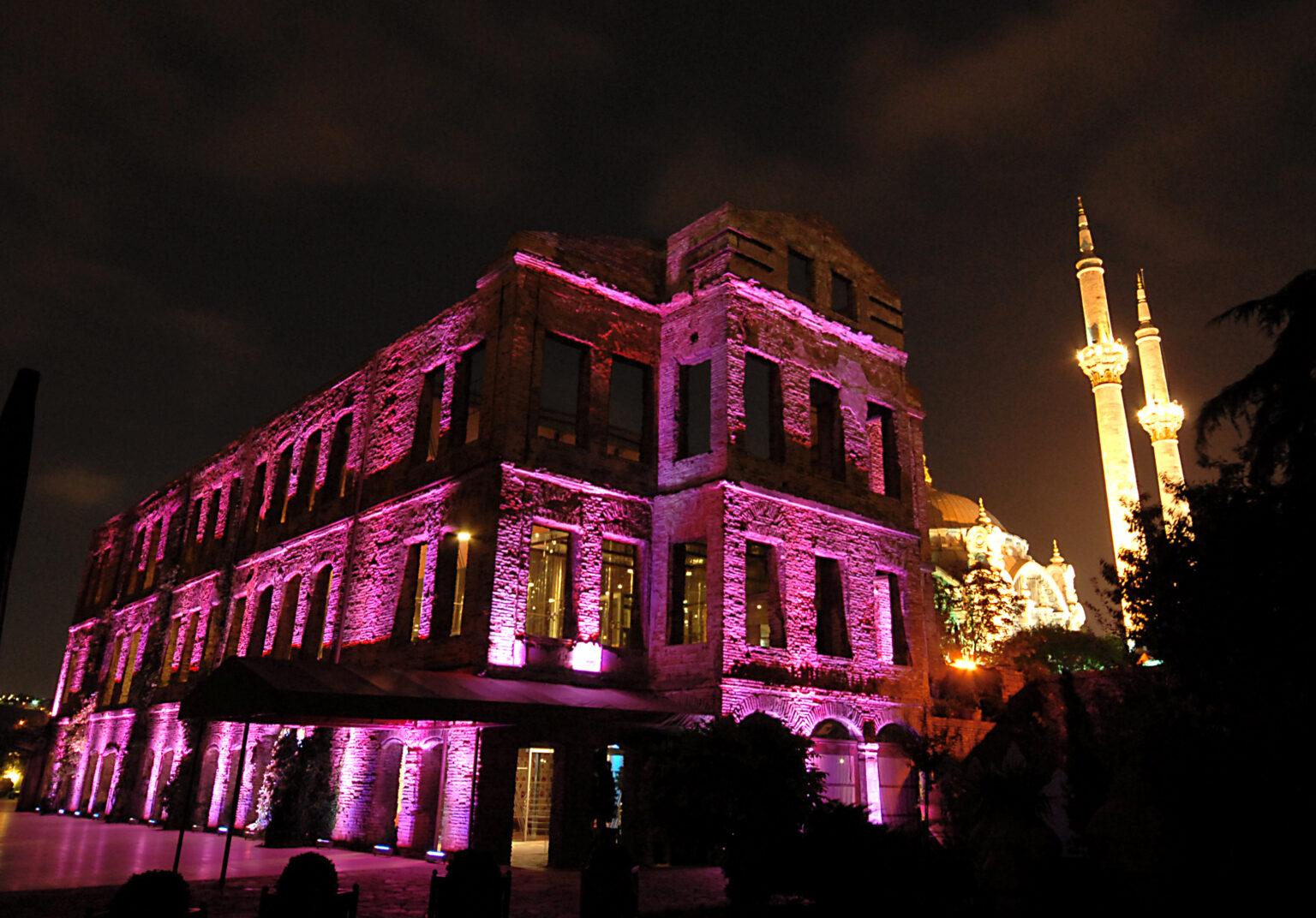 Esma Sultan Yalısı - Parr Aydınlatma